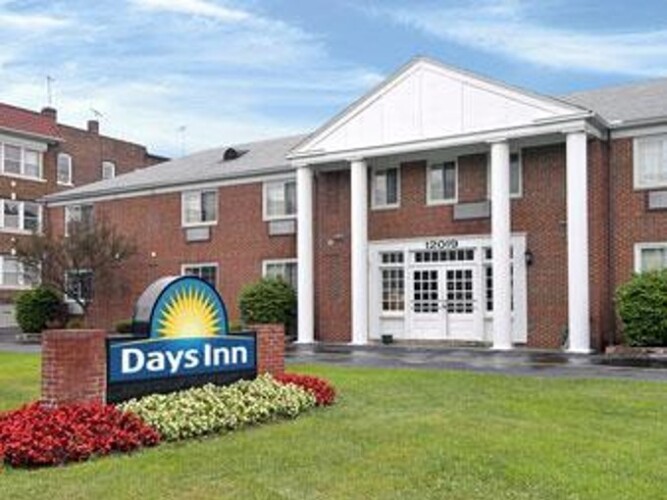 Days Inn Cleveland Lakewood - Cleveland, OH