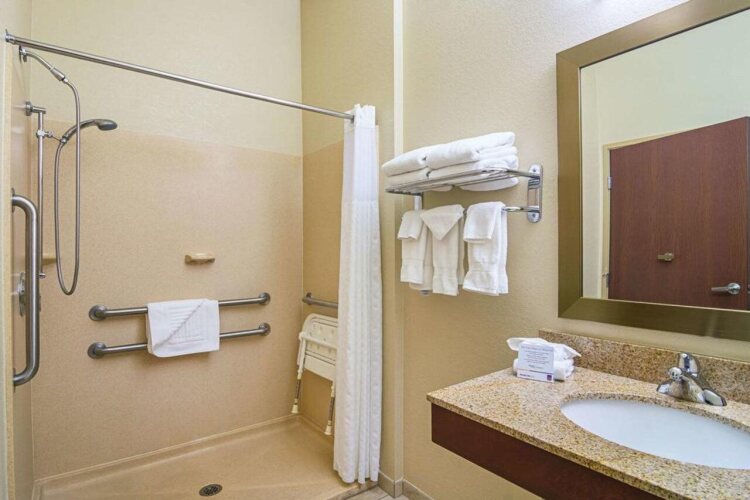 Comfort Suites Grayslake Near Libertyville North - Antioch, IL