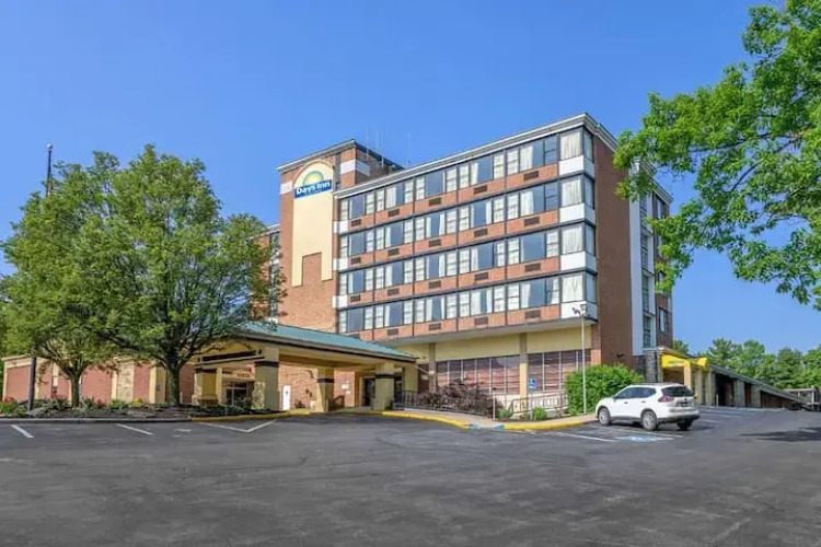 Days Inn & Suites By Wyndham Lebanon - Fredericksburg, PA