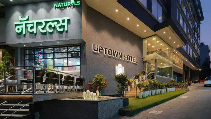 Uptown Hotel - Nagpur