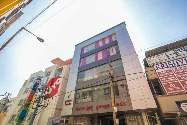 Oyo 22490 Hotel Paradise Inn - Bangalore