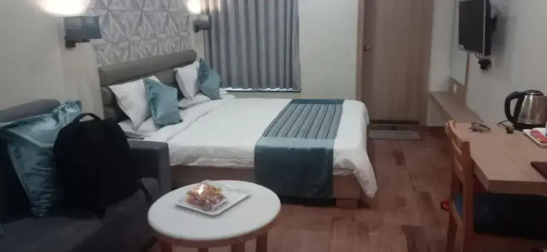 Hotel Everland Rajkot - Rajkot