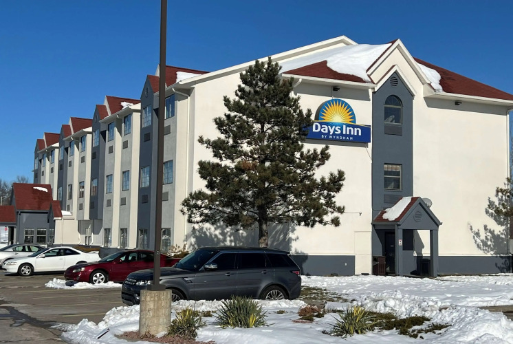 Days Inn By Wyndham Near Kansas Speedway - Kansas City, KS