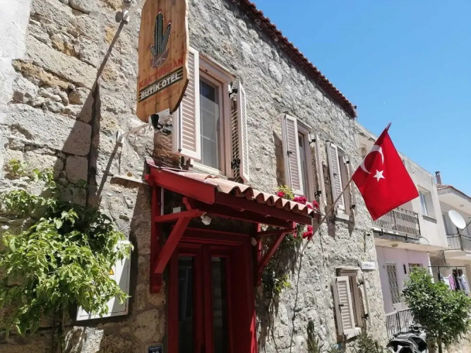 Kaktushan Otel - Alaçatı
