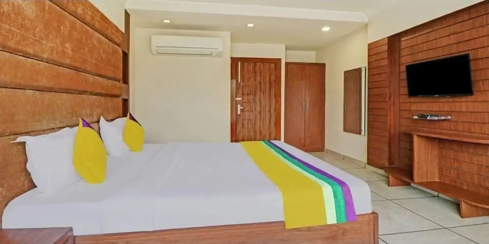 Hotel Grand Signia 9115357741 - Zirakpur