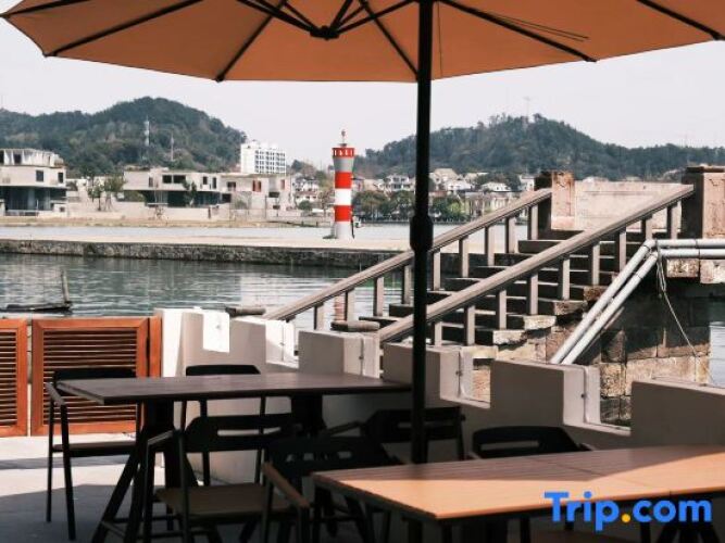 Find A Lighthouse Lake View B&b - Ningbo