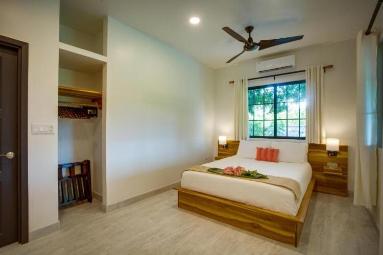 The Sea Glass Inn - Placencia