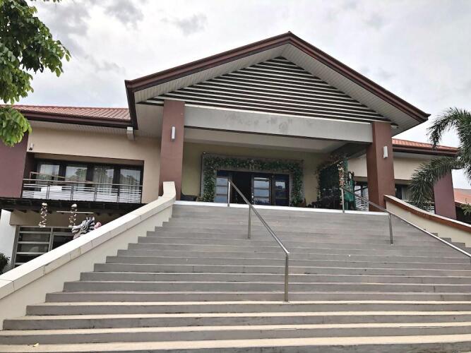 Quezon Premier Hotel Candelaria - 