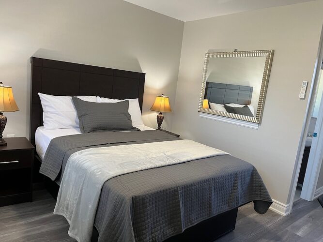 Miracle Motel - Chatham-Kent