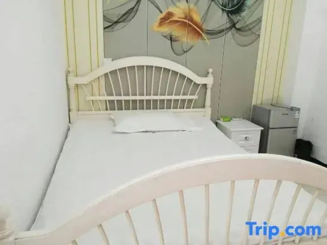 Yijia Theme Hostel - Shanghai