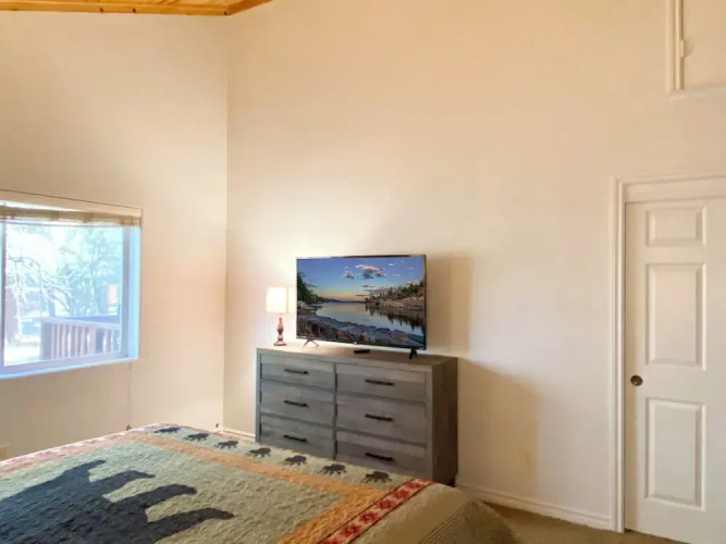 Brown Bear Lodge - California