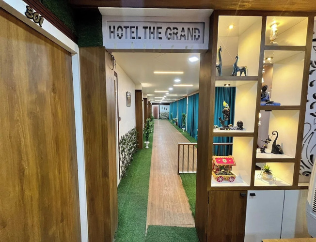 Hotel The Grand Near Maninagar Railway Station Ahmedabad - Ahmedabad