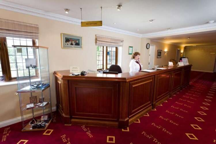 The Pear Tree Inn & Country Hotel - Worcester