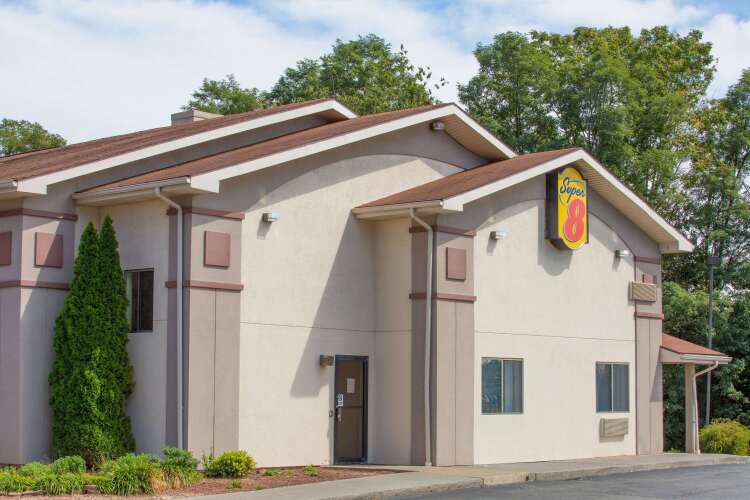 Super 8 By Wyndham Lewisburg - Lewisburg, WV