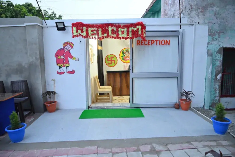 Shri Sita Vallabh Padchhaya - Ayodhya