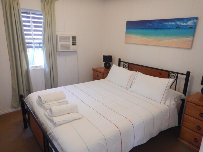 Charming, Private 3-bedroom Cottage By The Bay - Brisbane