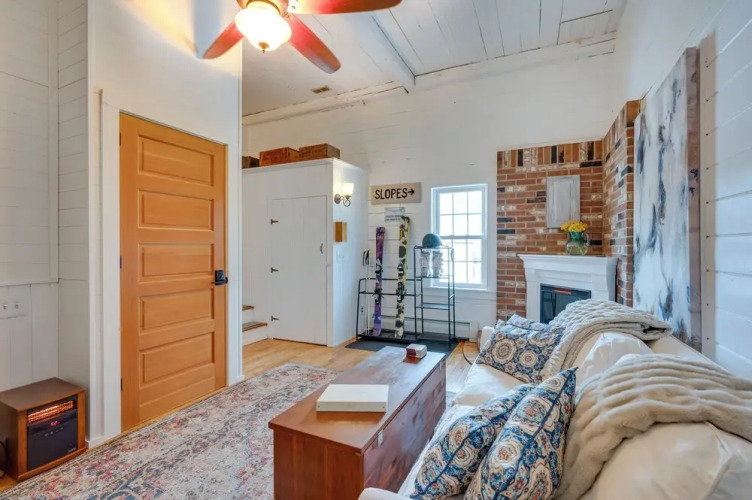 1 Mi To Cranmore Mountain: Charming Conway Apt! - North Conway, NH