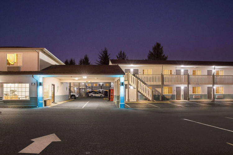 Super 8 By Wyndham Crescent City - Crescent City