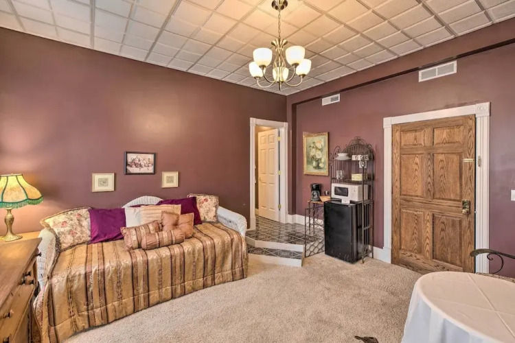 Pet-friendly Apt: 2 Blocks To Riverside Park! - Yankton, SD