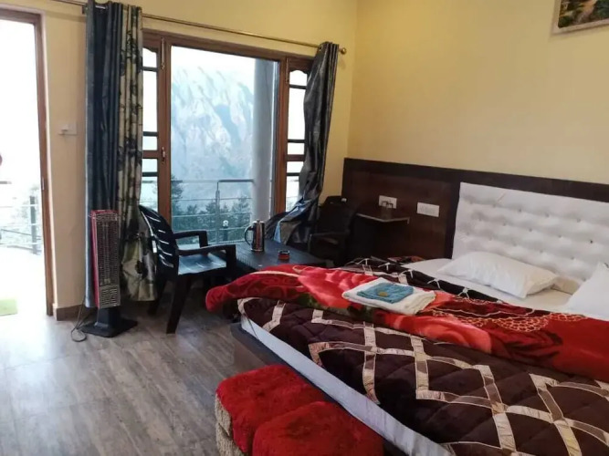 Pine Palace Homestay - Joshimath