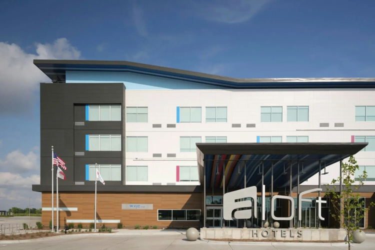 Aloft Waukee - West Des Moines, IA