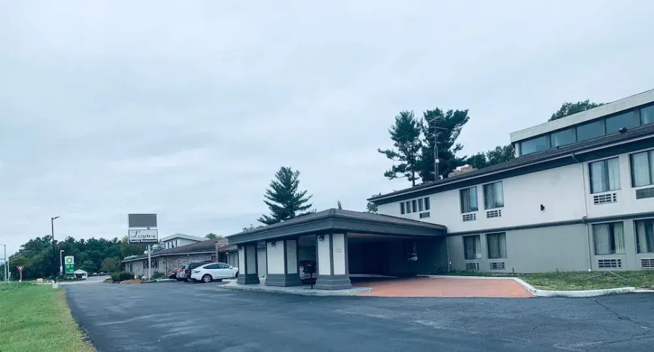 University Inn Of Stevens Point - Stevens Point, WI