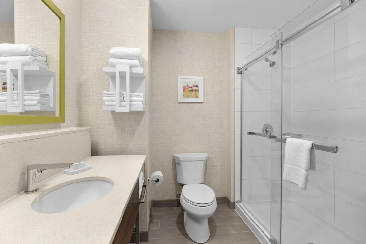 Hampton Inn By Hilton Cornwall - Cornwall