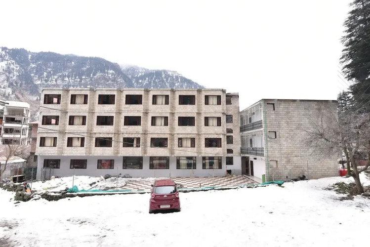 Kapoor Resort - Manali