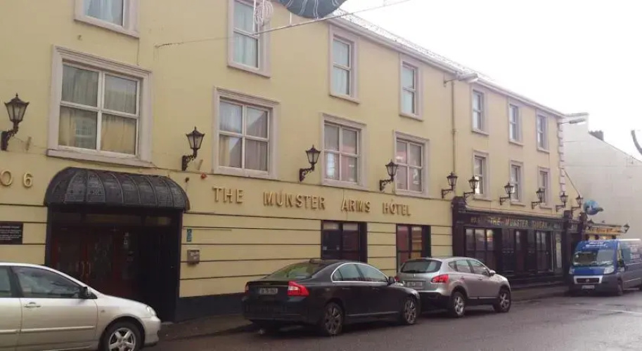 Munster Arms Hotel - Bandon
