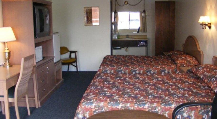 The Camaray Motel - Oroville, WA