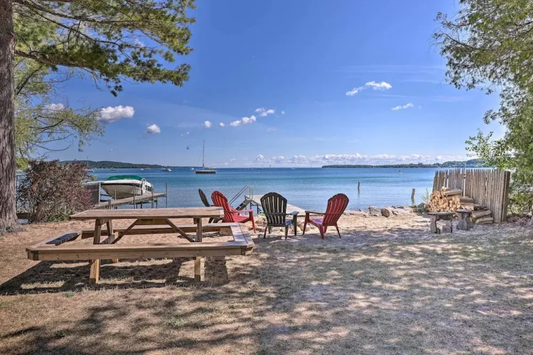 Rustic Suttons Bay Cottage: Shared Dock & Fire Pit - Michigan