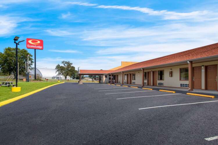 Econo Lodge Cornersville - Pulaski, TN