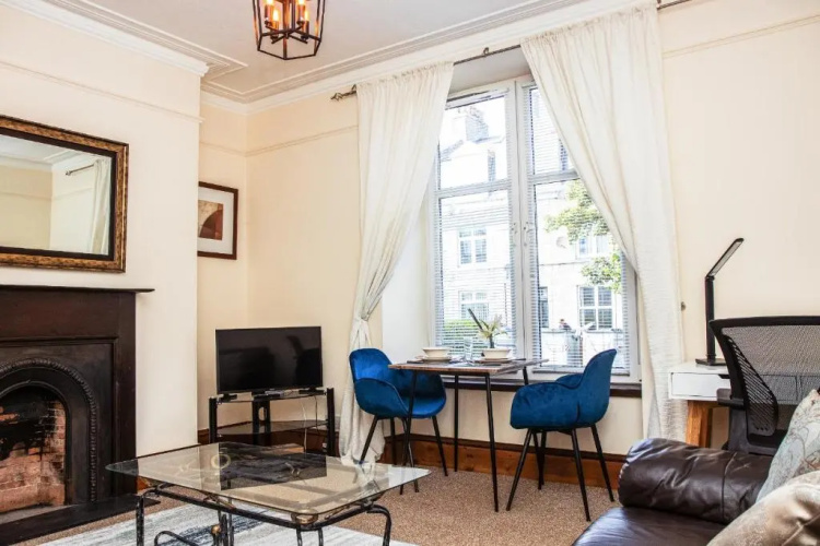 The Summit Apartment - Cozy Aberdeen Westend Flat - Perfect For Short Or Long Stay - 1 Bedroom - Aberdeen