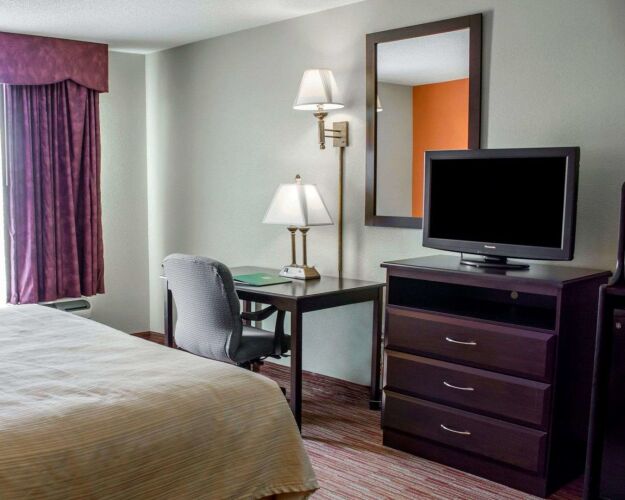 High Point Inn & Suites - High Point, NC