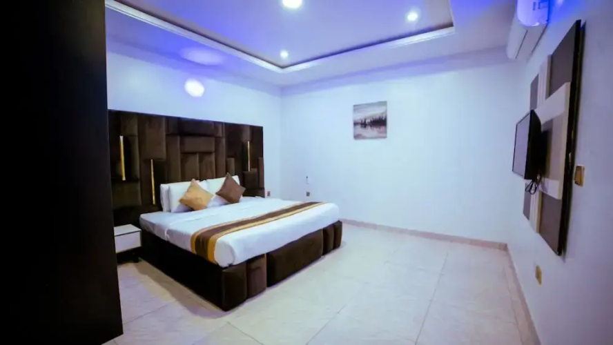Deluxe Luxurious Room - Pool - Spa - Gym - Parking - Lagos