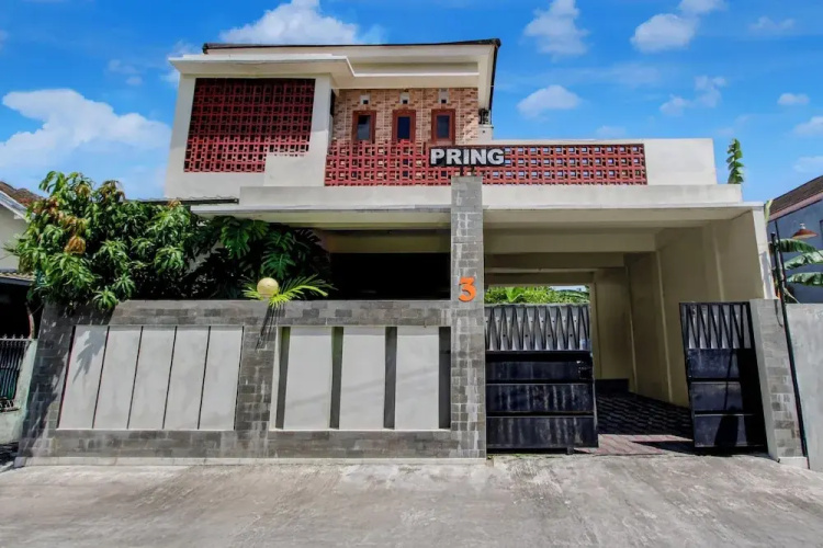 Oyo 95088 Homestay Omah Pring - Yogyakarta