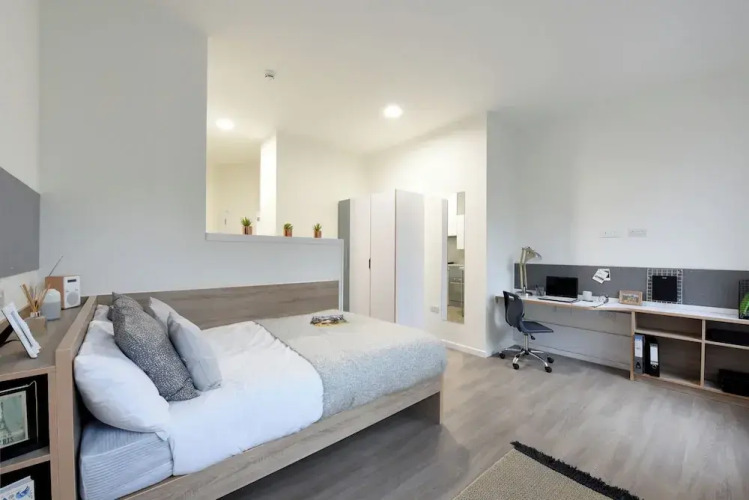 For Students Only Bright Ensuite At St Mungo's In Glasgow - Glasgow