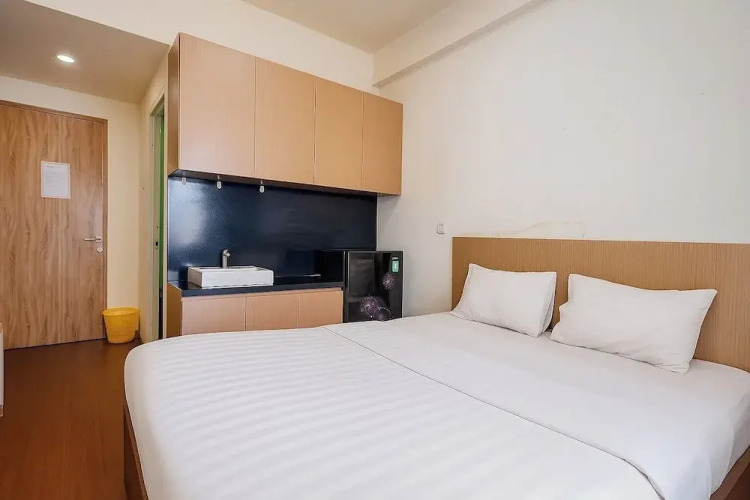 Quintessa Room At Candiland Apartement - Semarang