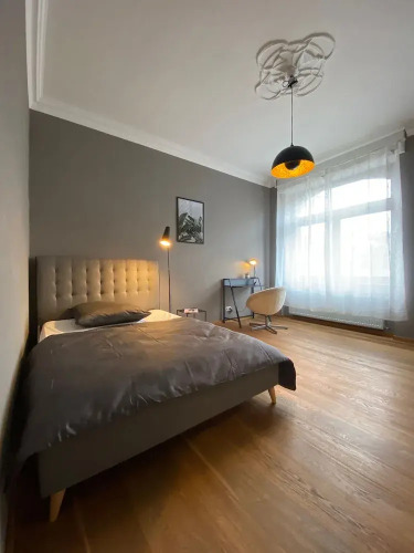 Room In Apartment - Zimmer Mit Stuck In Co-living Apartment Liebig54 - Frankfurt