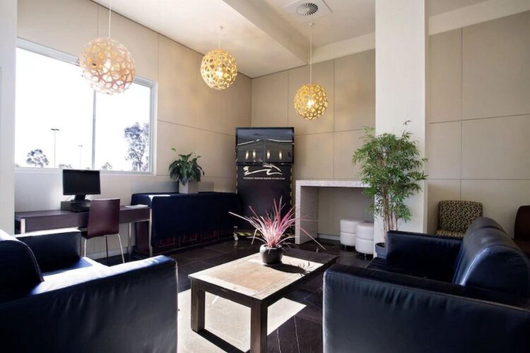 Mantra Melbourne Melton - Melton