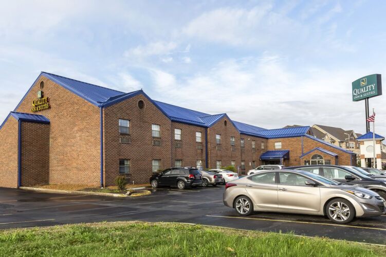 Quality Inn & Suites Columbia Area - Columbia, MO