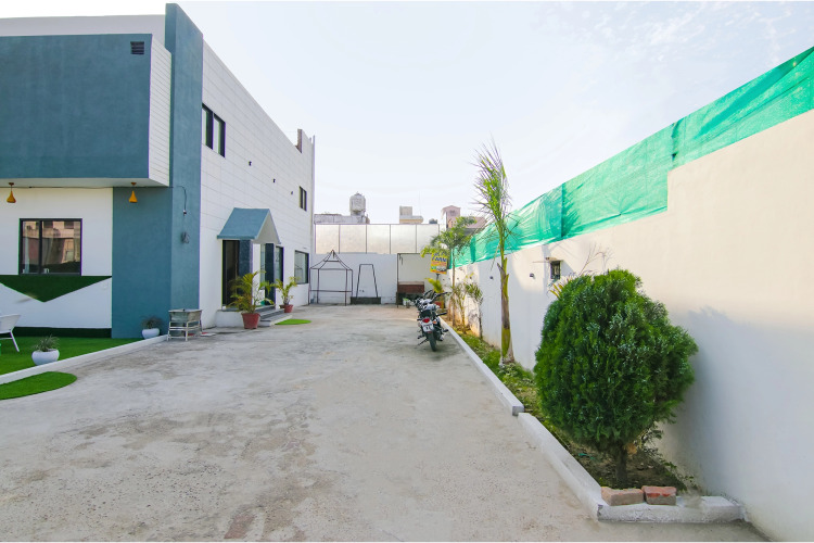 Fabhotel Sky Lark Farm - Ludhiana