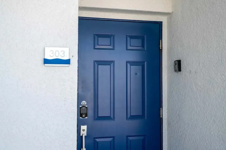 Gorgeous 2bd Close To Disney Storey Lake Resort 303 3121 - Kissimmee, FL