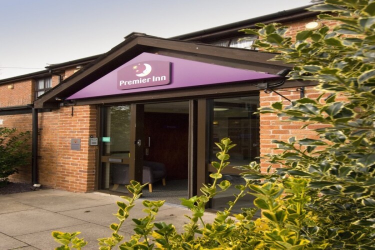 Premier Inn Crewe Nantwich - 크루