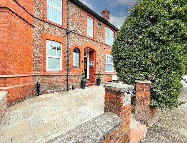 Ashfield Altrincham - Altrincham