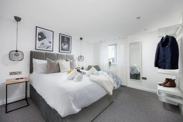Central Plymouth 2bed Apartment-sleeps 4 - Plymouth