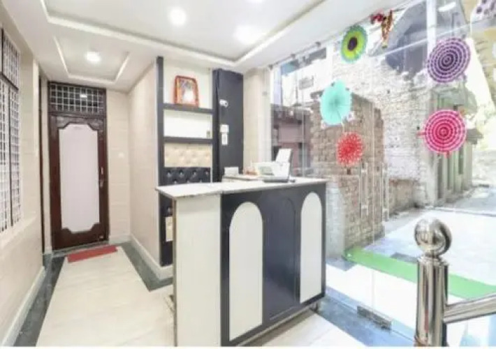 Goroomgo Madhu Palace Katra - Katra