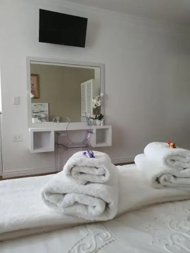 Plett57 - Self Catering - Room No2 - Plettenberg Bay