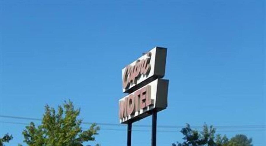 Capri Motel - Fall River, MA