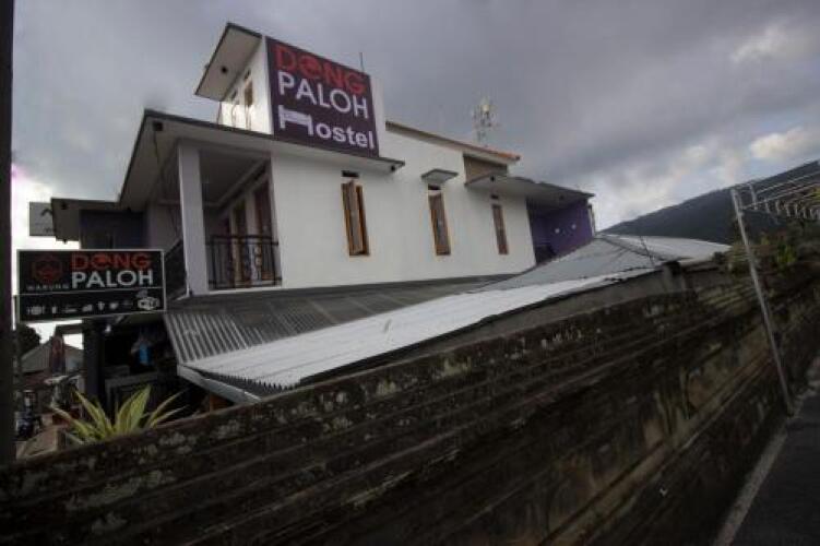 Dong Paloh Hostel - Munduk